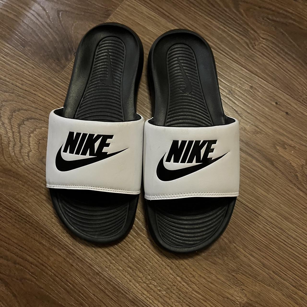 Black and White Nike sliders Size UK 8 Like New,... - Depop