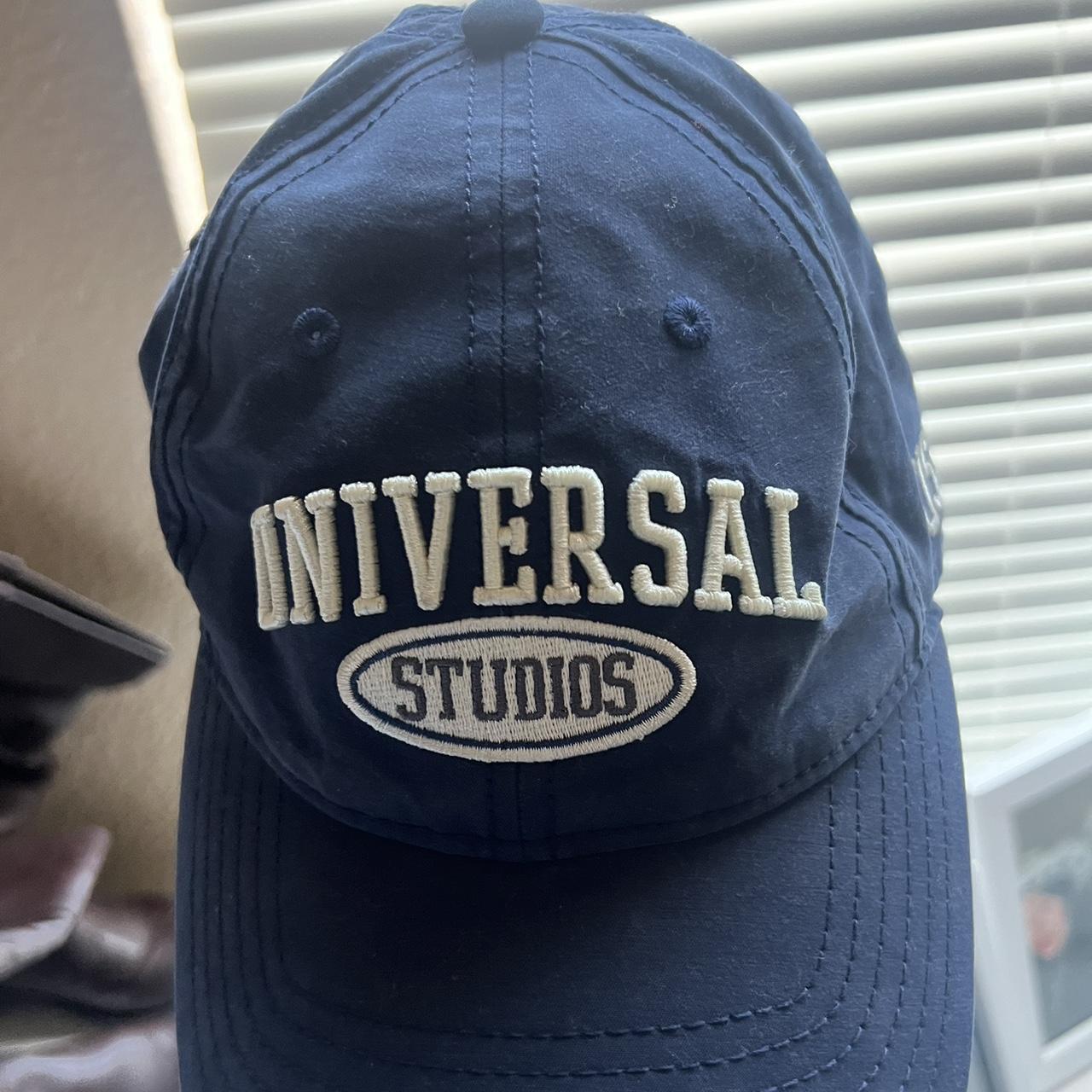 universal studios hat🤍 - Depop