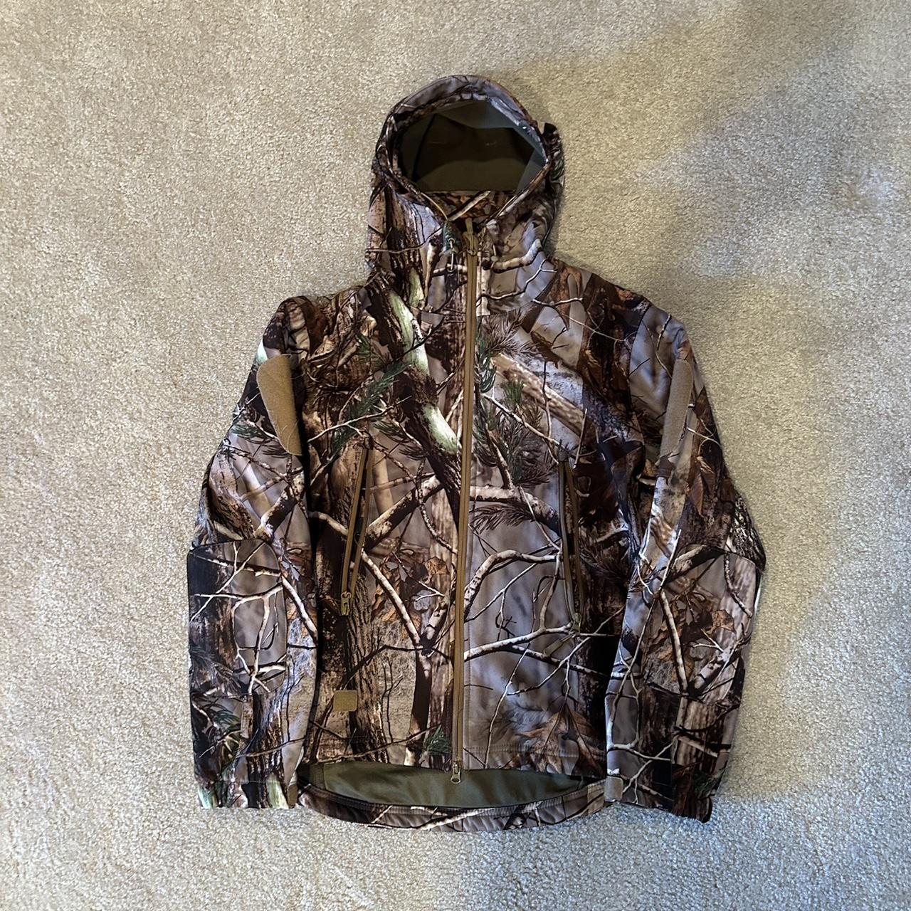 Crazy realtree camo rain jacket/ wind breaker Fits... - Depop
