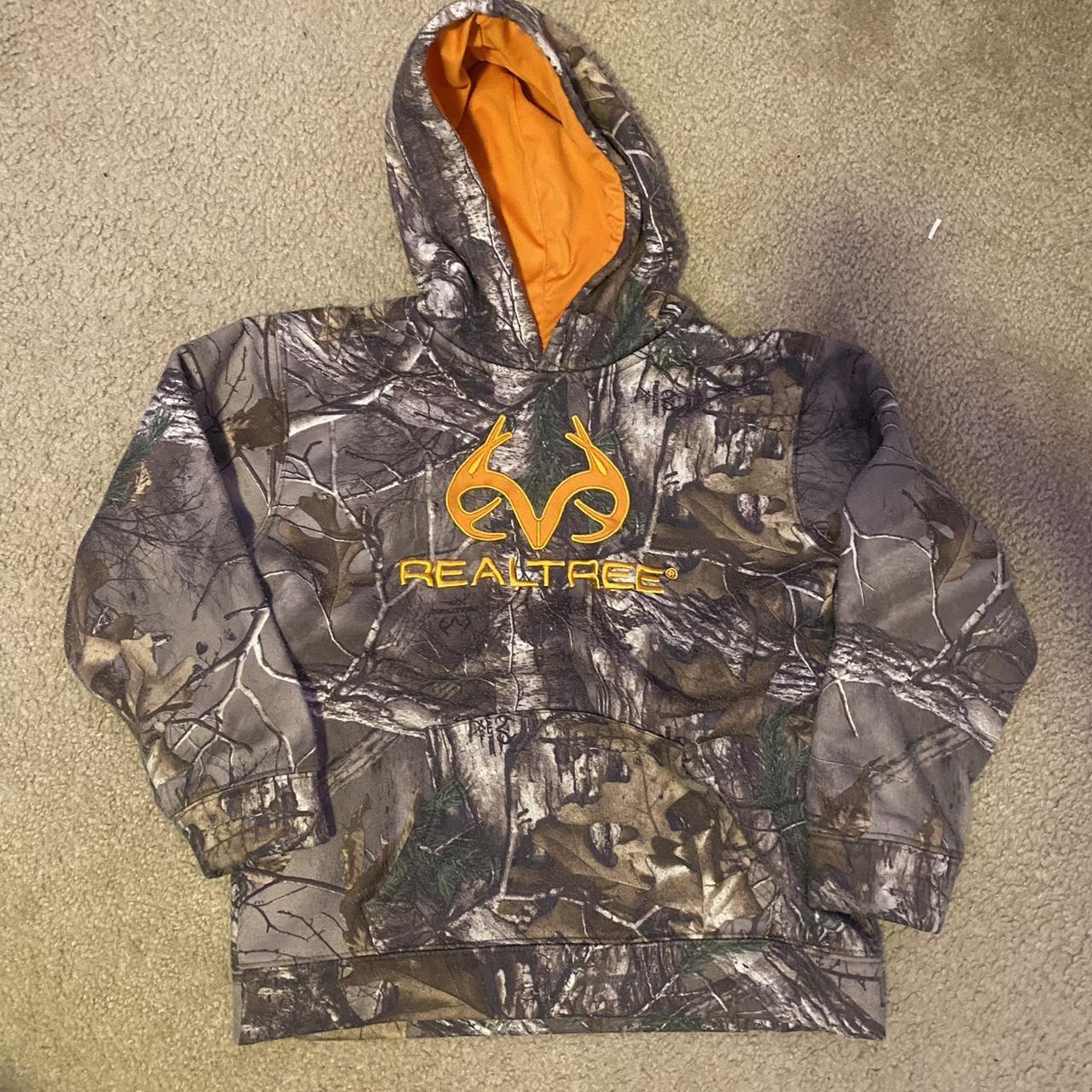 Realtree camo hoodie - great for the outdoorsy type... - Depop