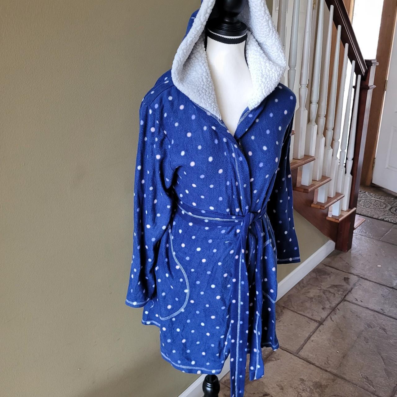 Jaclyn Intimates wrap around Robe hooded. Size:... - Depop Jaclyn Intimates wrap around Robe hooded. Size:... - Depop
