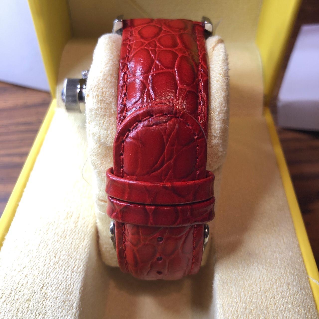 Invicta Men's Yellow and Silver Watch | Depop