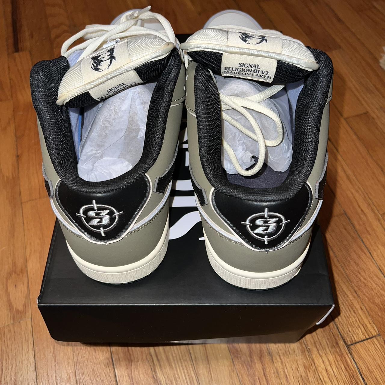 Signal crash custom chrome heart dunks. Dead stock... - Depop