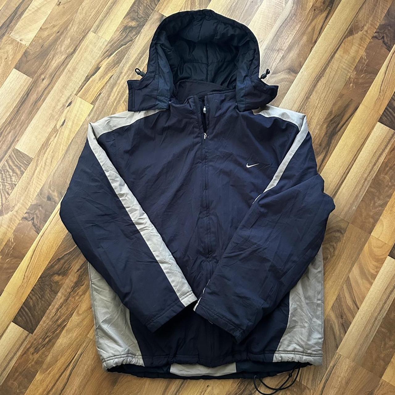 Vintage 2000’s nike puffer jacket, size Large, great... - Depop