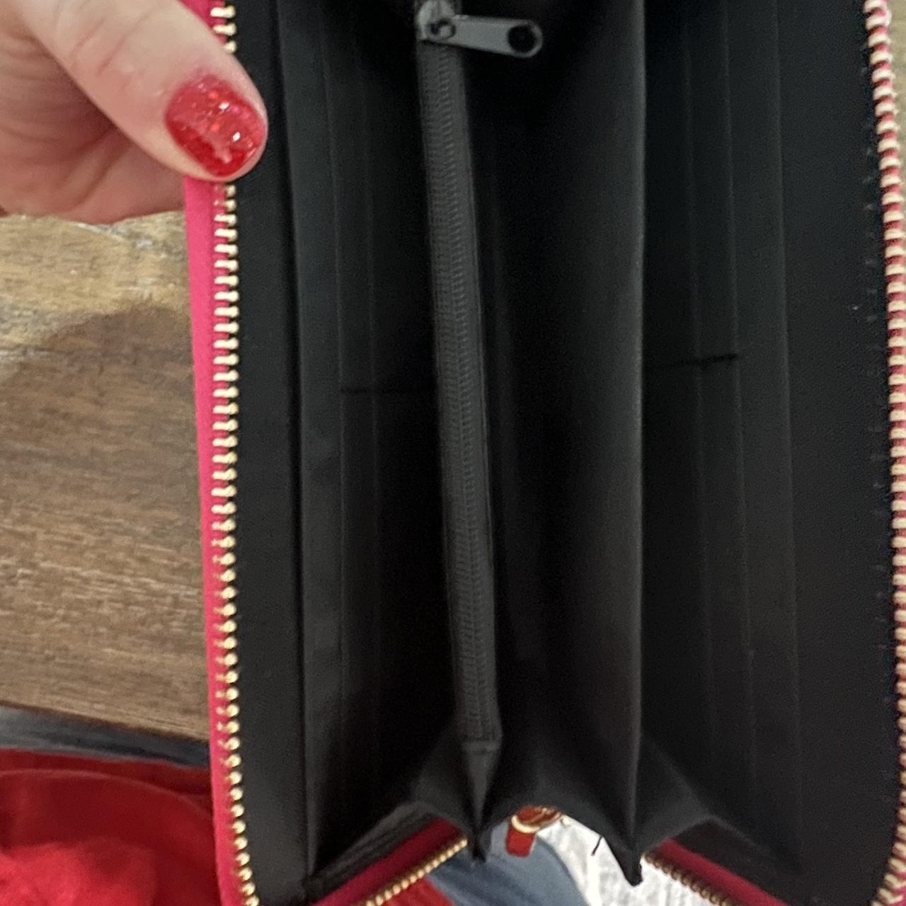 & Other Stories Women's Wallet-purses | Depop