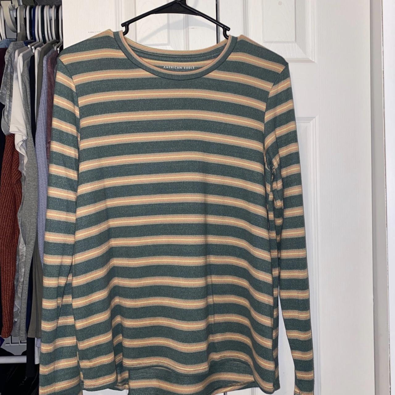 American Eagle Outfitters Women's T-shirt | Depop