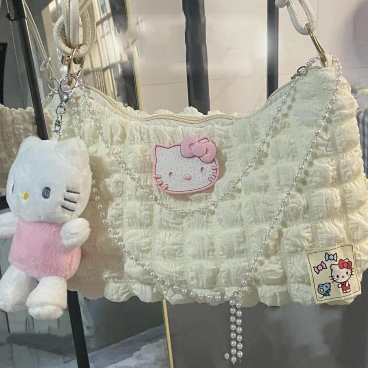 Crème Hello Kitty Purse #HelloKitty #Purse #Creme... - Depop