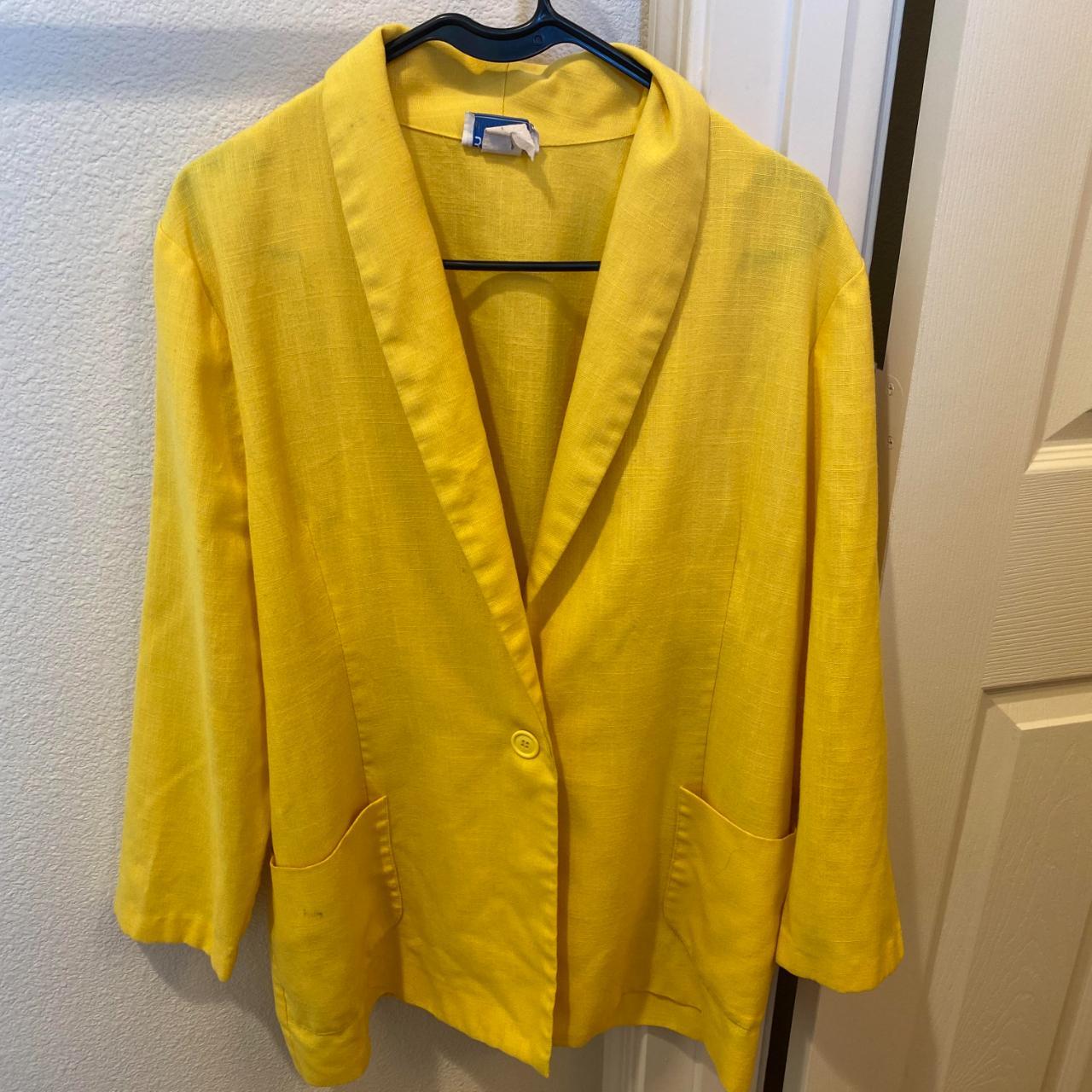 Vintage Bedford Fair Yellow Blazer Able to fit up to... - Depop