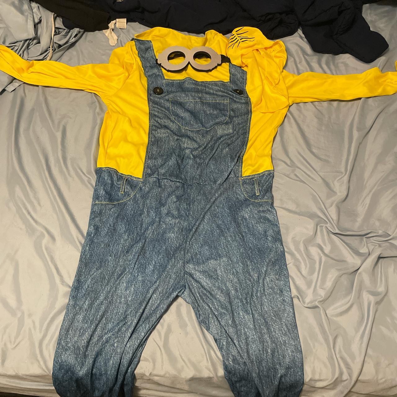 large halloween minion costume very drippy... - Depop