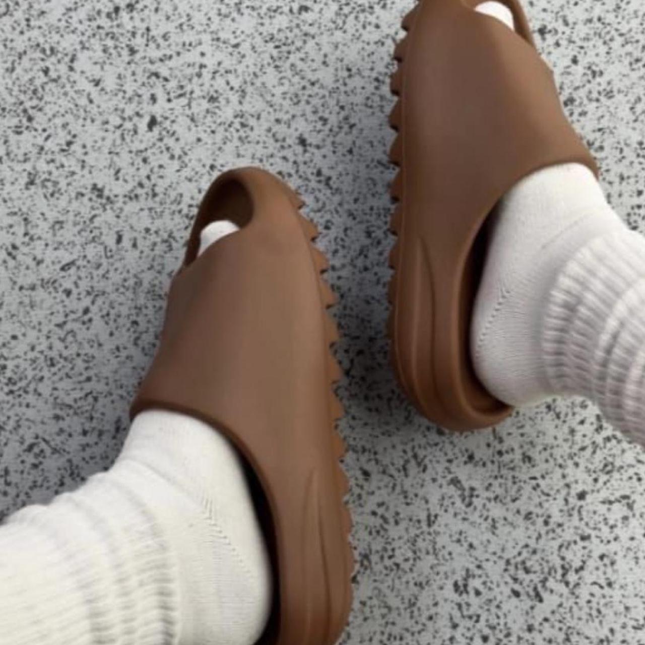 Brown slide size 11( shipping on the same day ) | Depop
