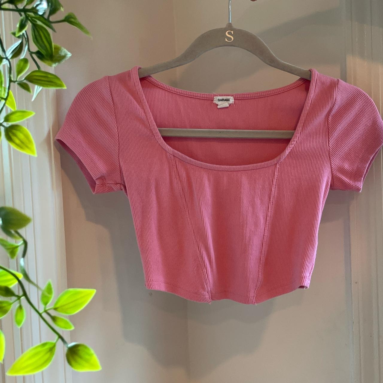 xs pink garage crop tee worn twice - Depop