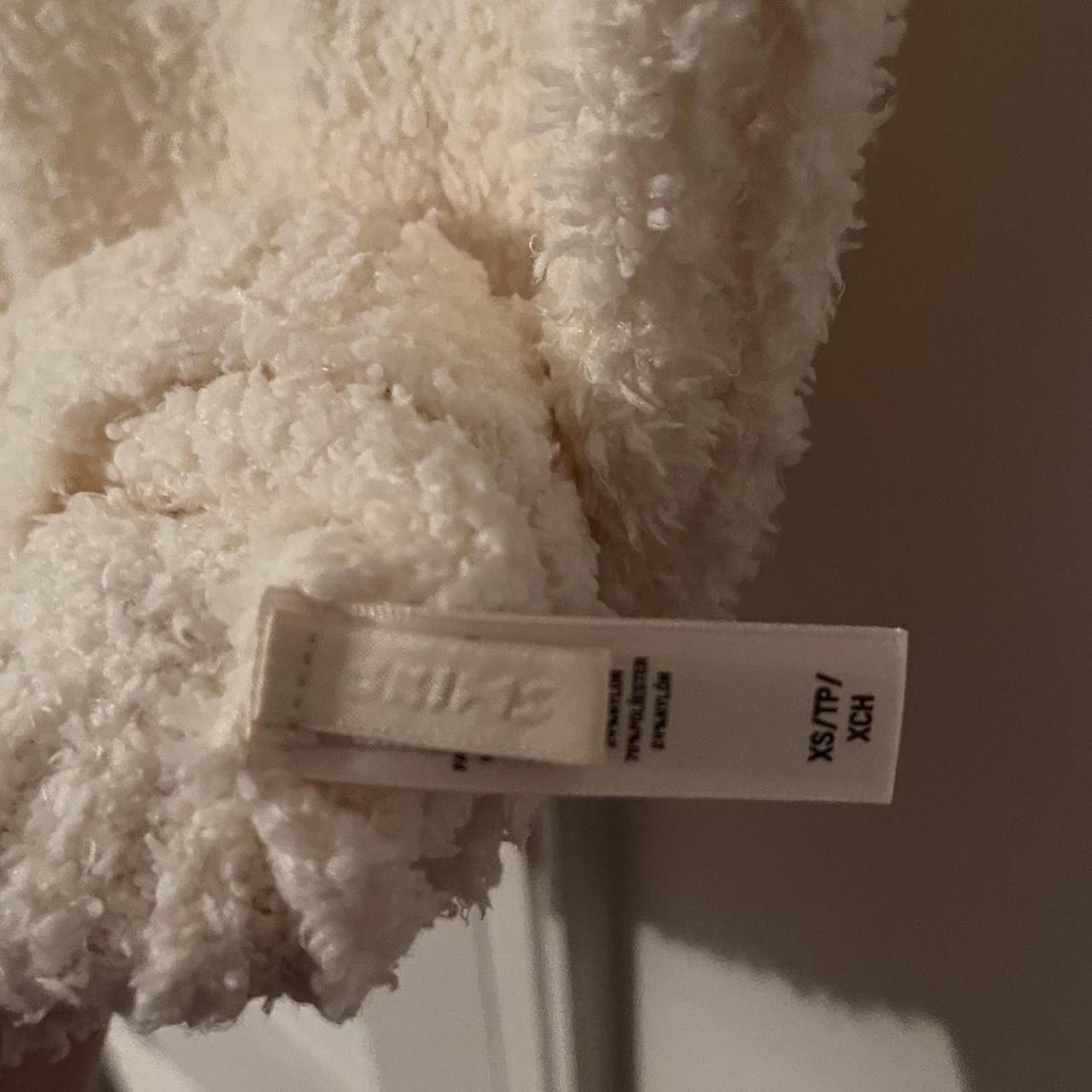 Skims Women's Cream Top | Depop