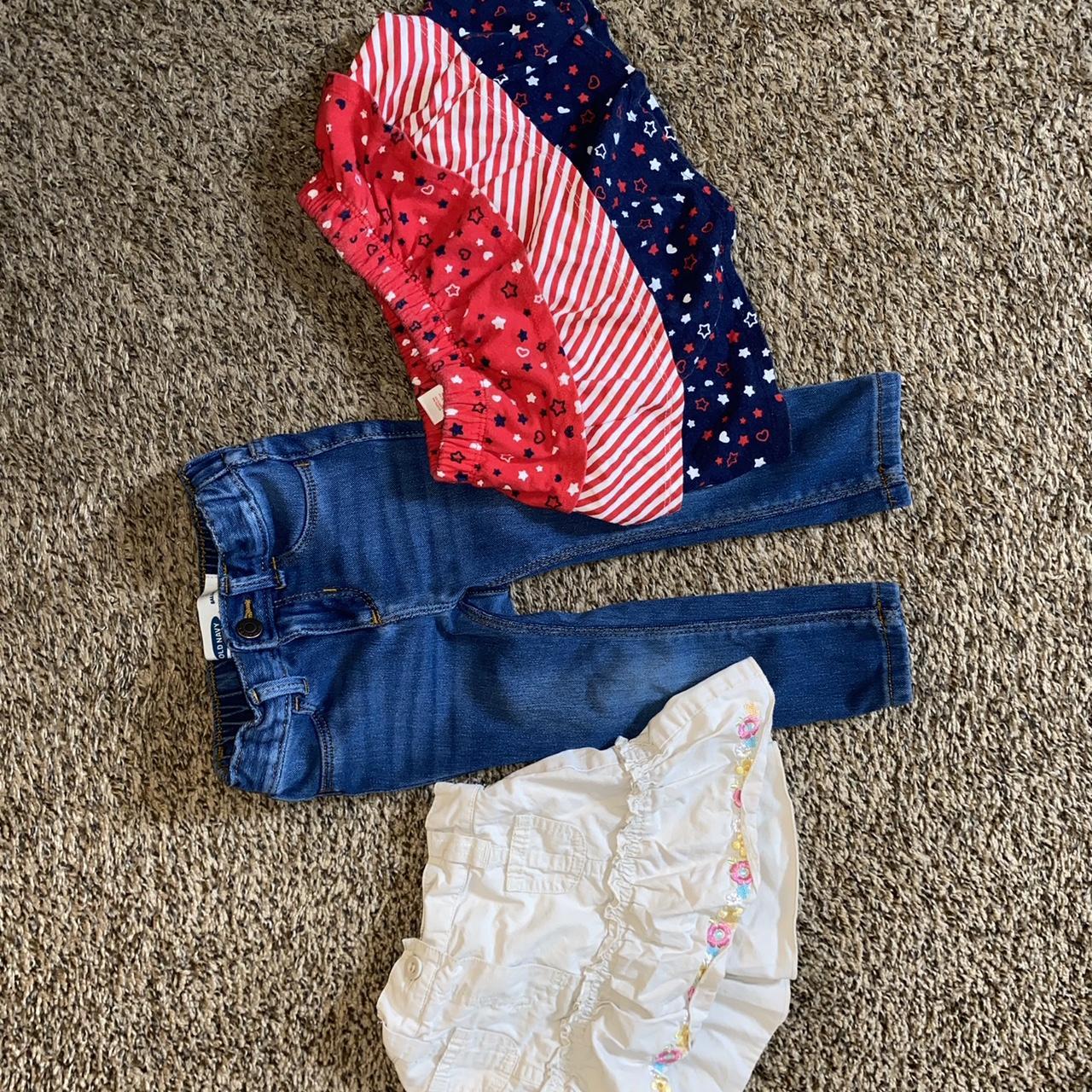 X1) Old navy 2T jeans. They have elastic in the... - Depop