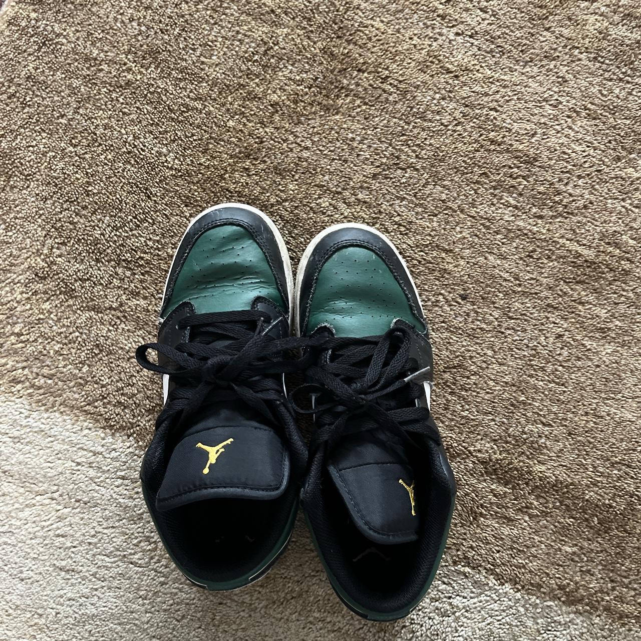 Jordan 1 low green toe socks size 5.5 men’s *NO PAYPAL* - Depop