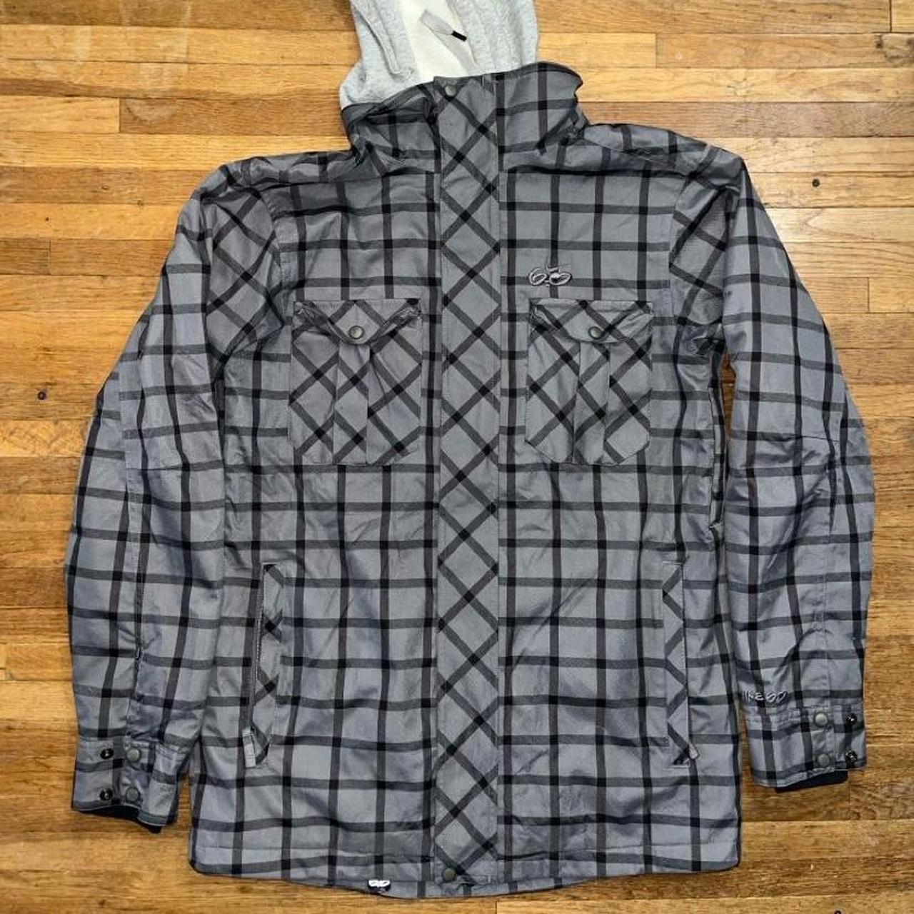 6.0 nike, Snowboard/ski jacket Medium but will fit... - Depop