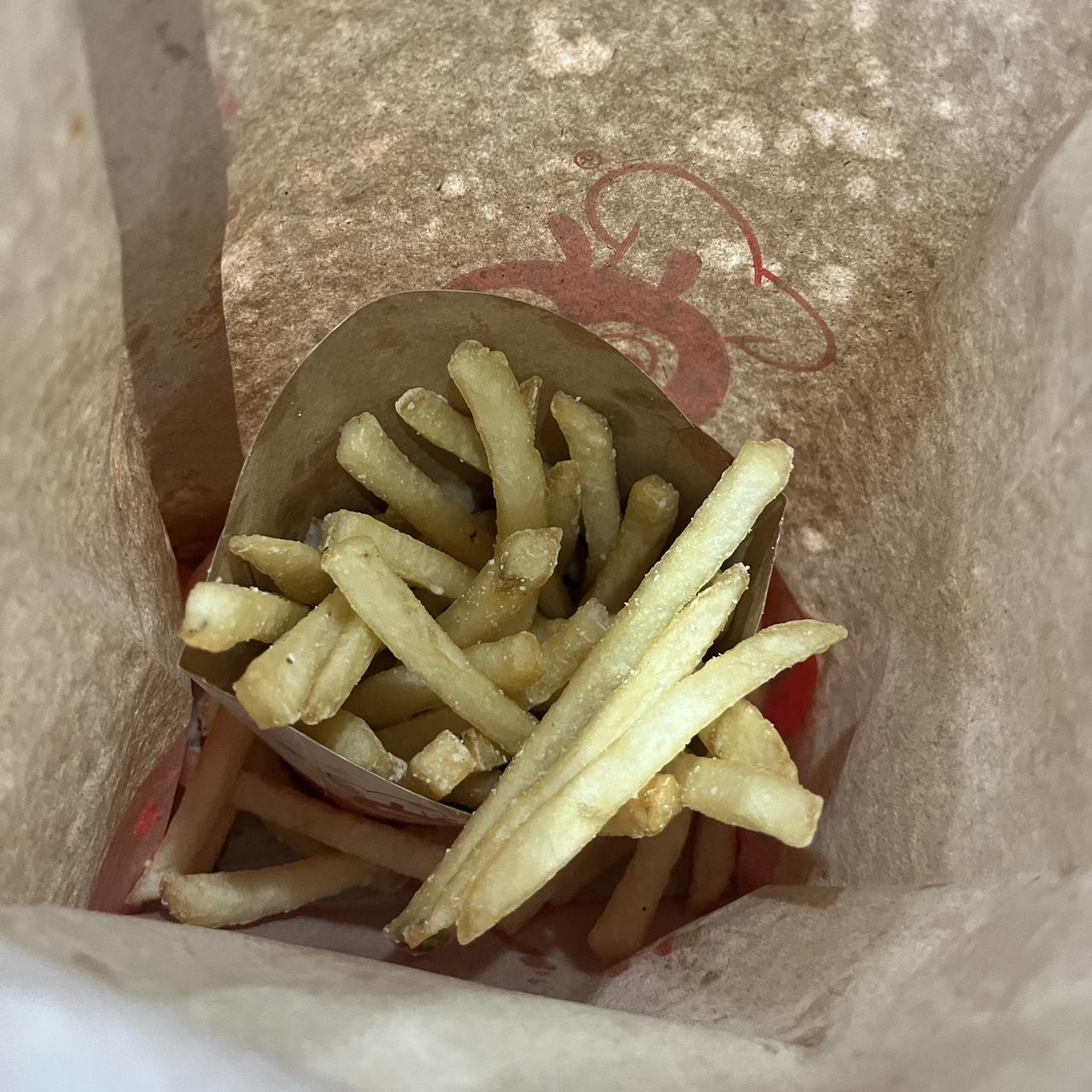 sum of my jolibee fries - Depop