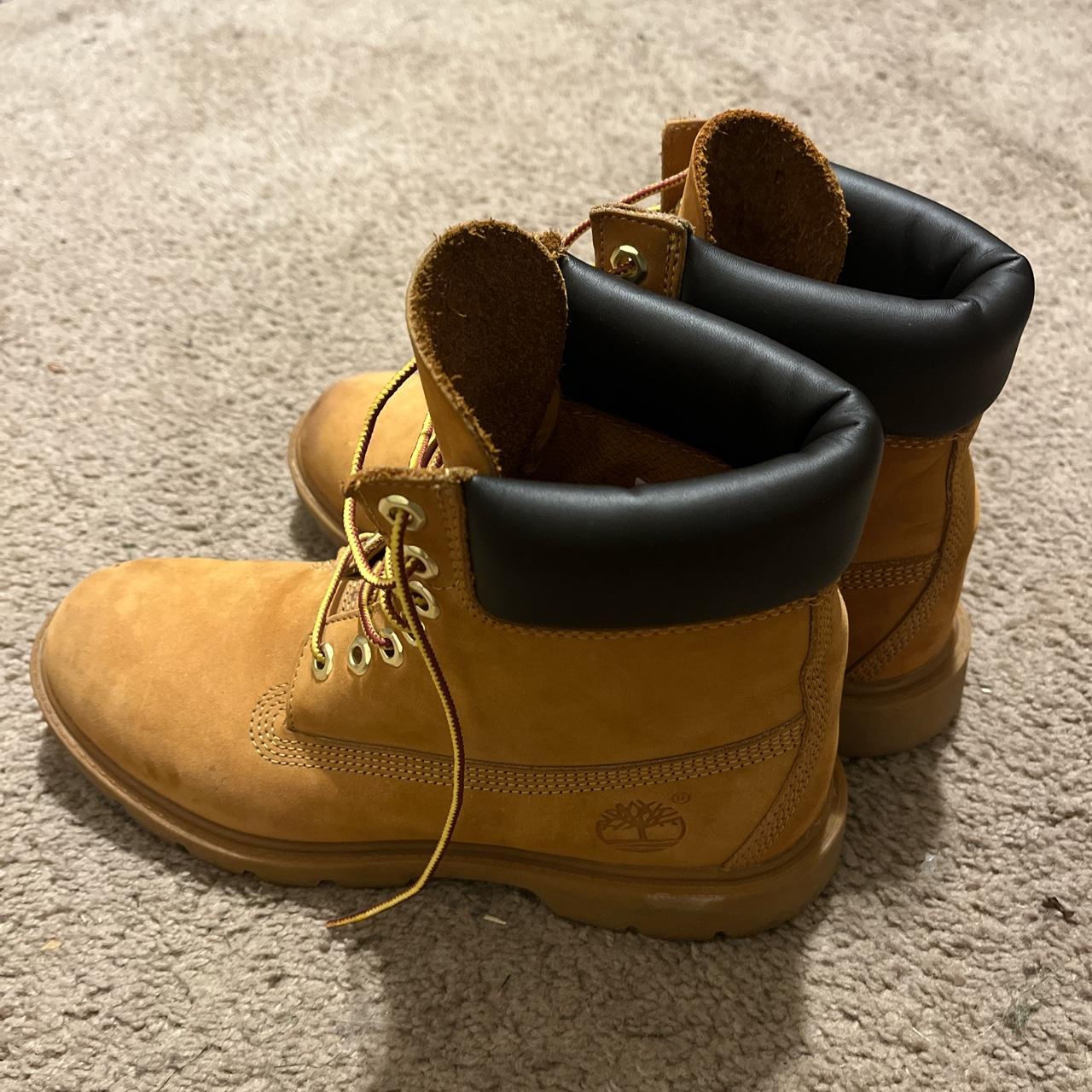 size 8 tan timberland boots a little beat - Depop