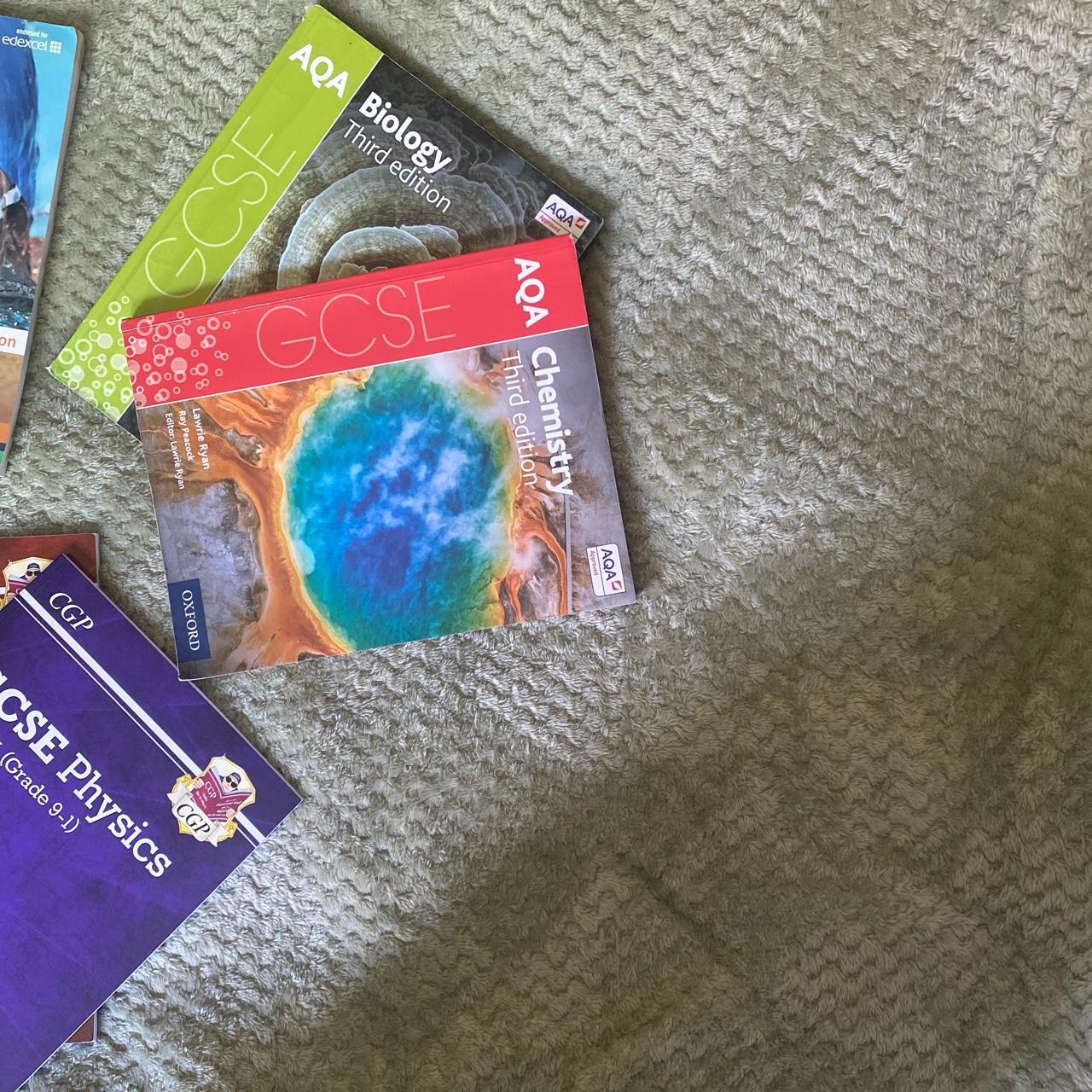 GCSE textbooks and revision guides. Each £5.50 3... - Depop