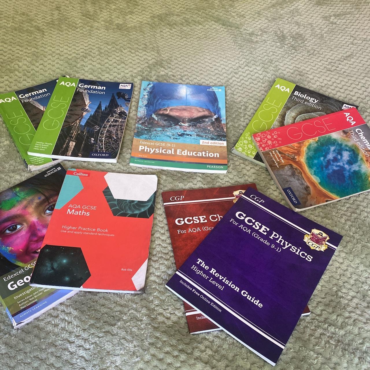 GCSE textbooks and revision guides. Each £5.50 3... - Depop