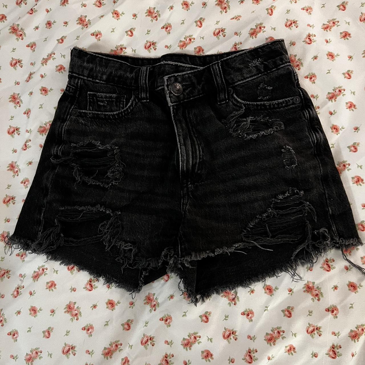 cute little shorts! nothing wrong just too small for... - Depop