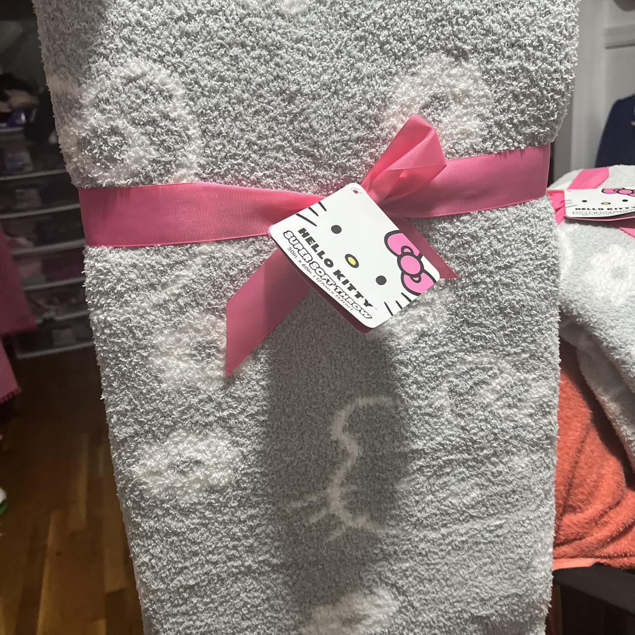 Hello Kitty Grey Blanket NWT - Depop