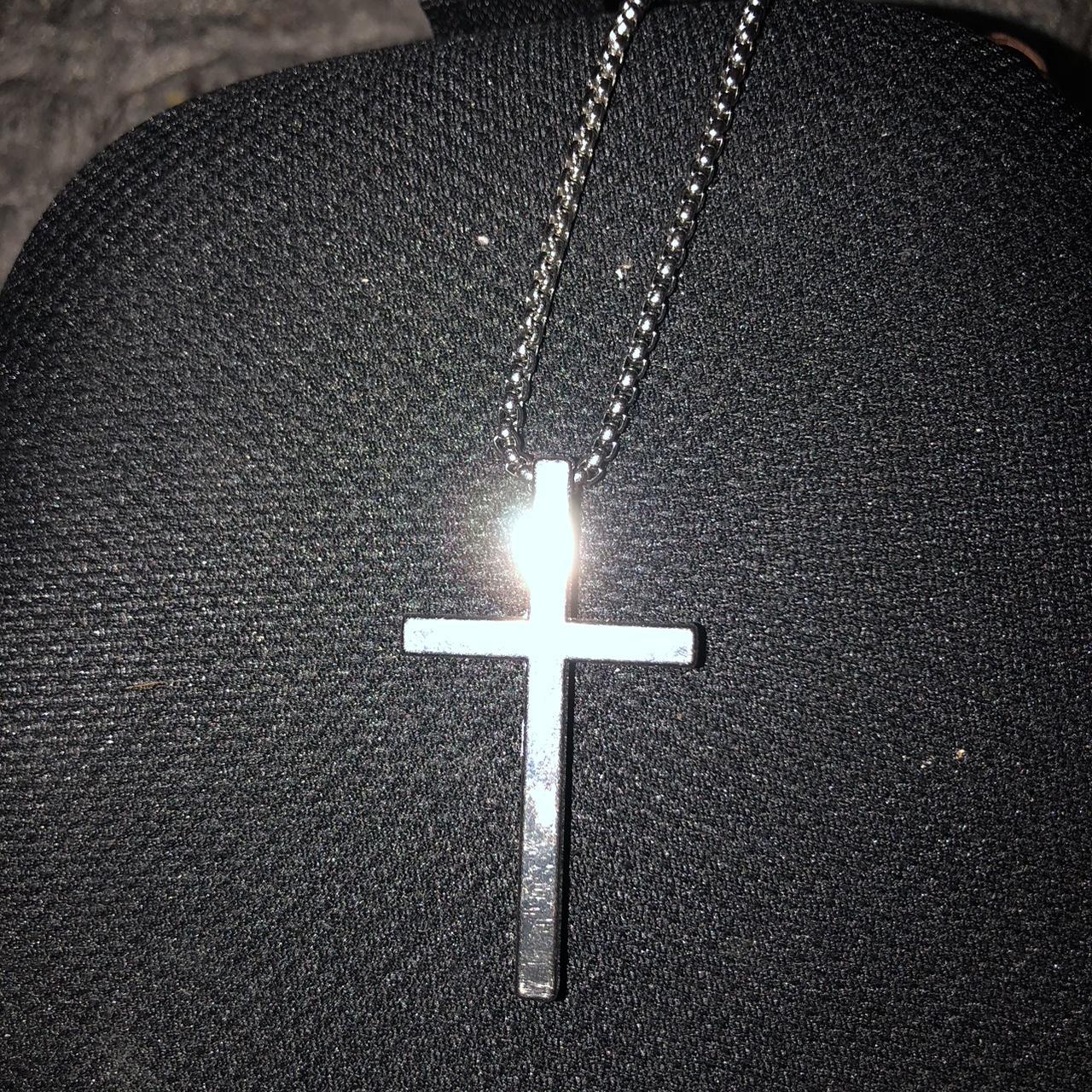 20 Inch Silver Cross Chain - Depop