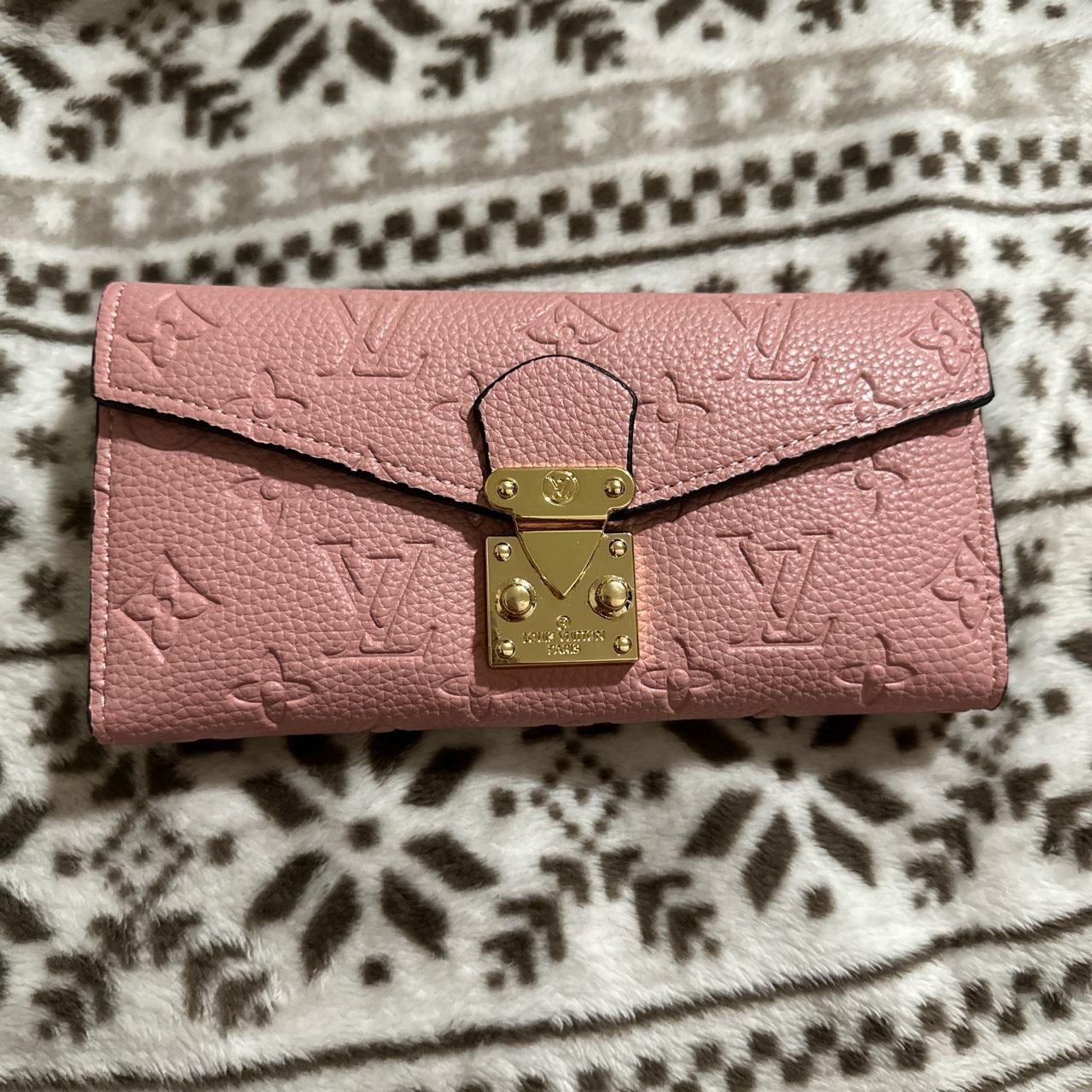 Louis Vuitton Women's Pink and Gold Wallet-purses | Depop