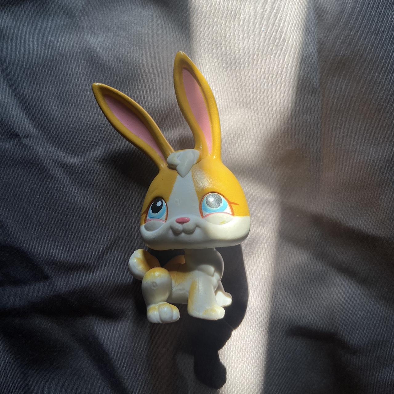 2007 LPS white and yellow bunny #LPS - Depop