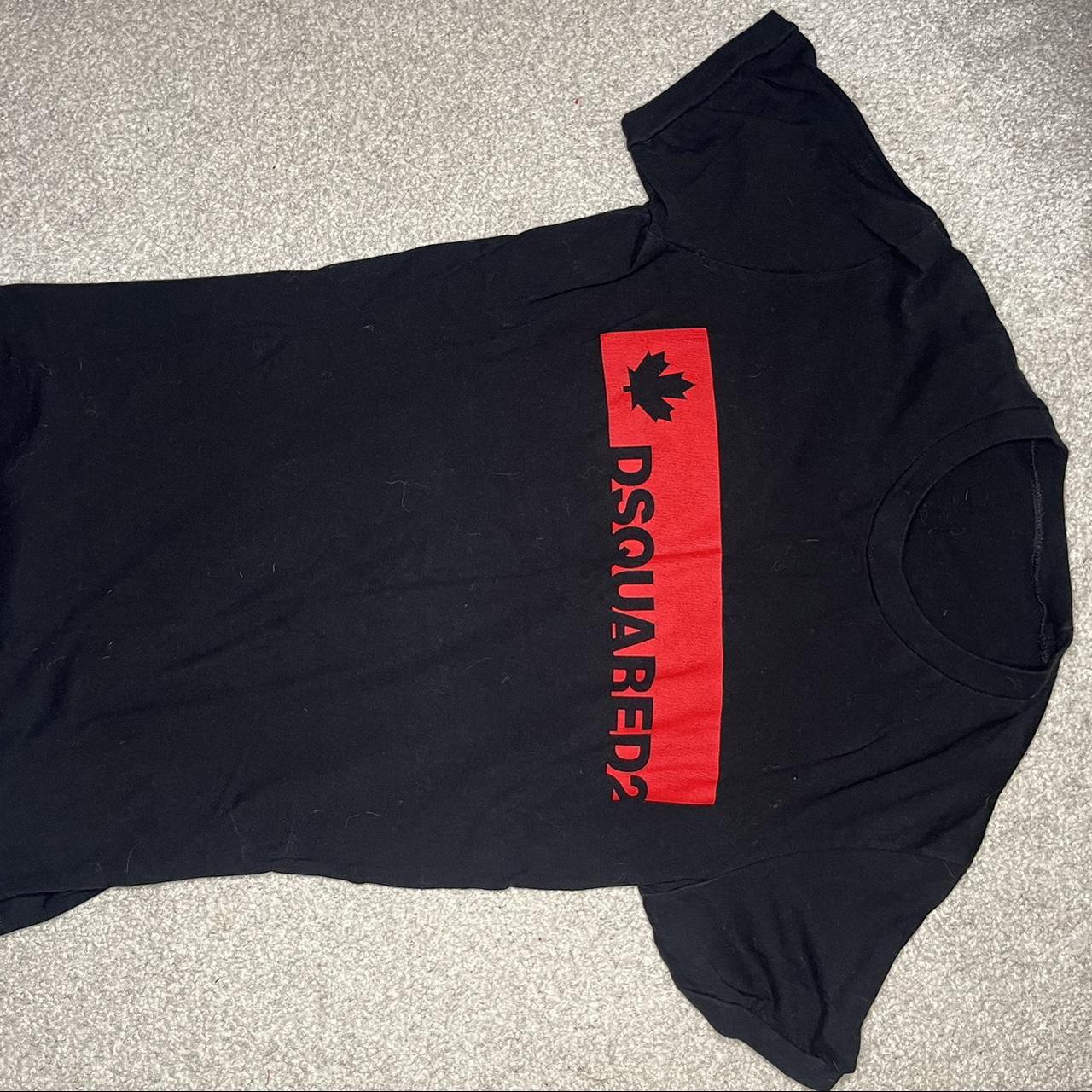 Dsquared2 Men's Black and Red T-shirt | Depop