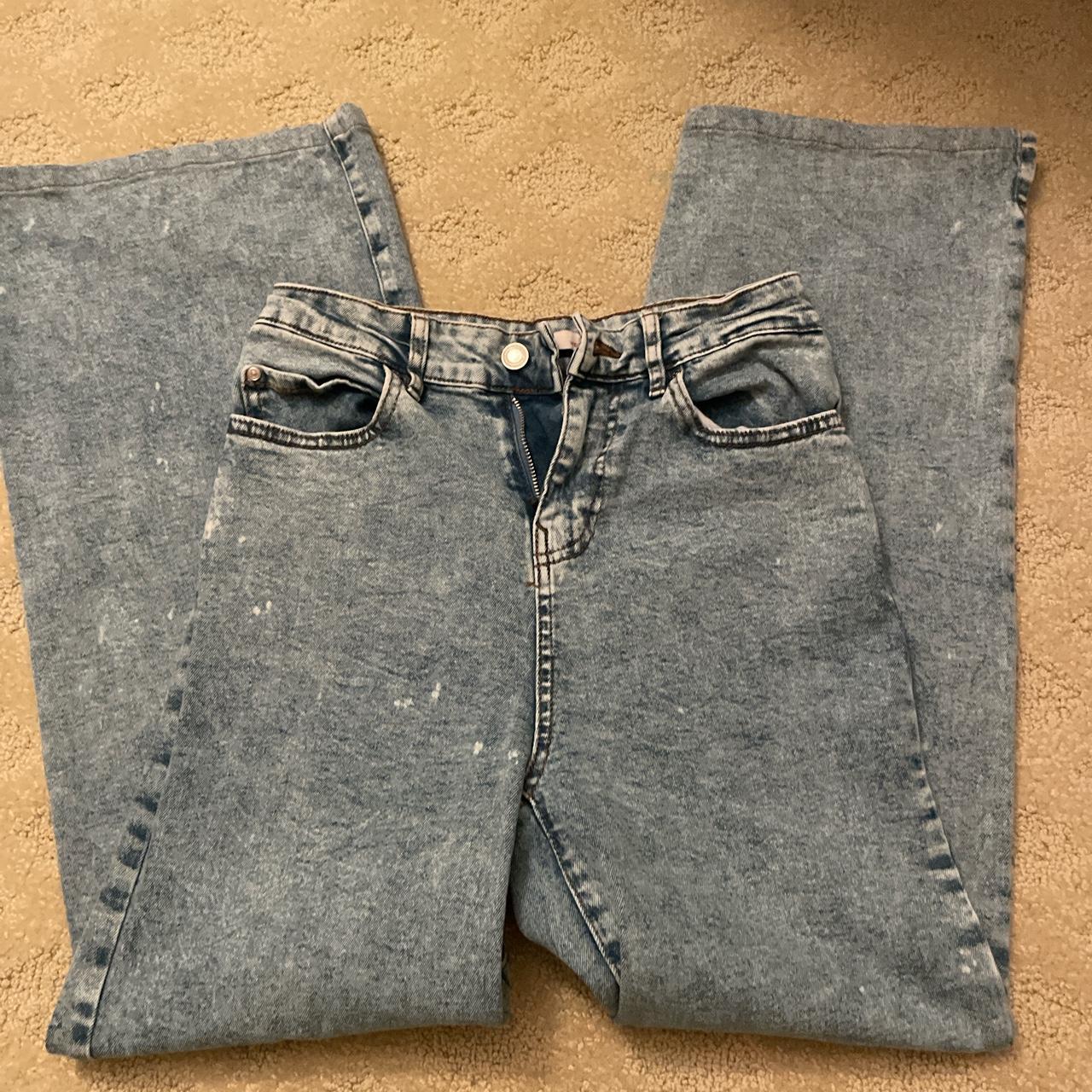 High rise wide leg jeans!!! Size 3! A bit of white... - Depop