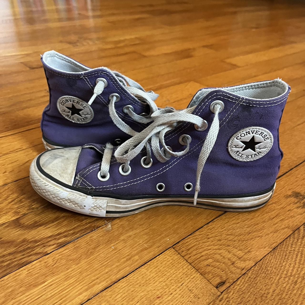 purple converse very worn women's size 6, men's... - Depop
