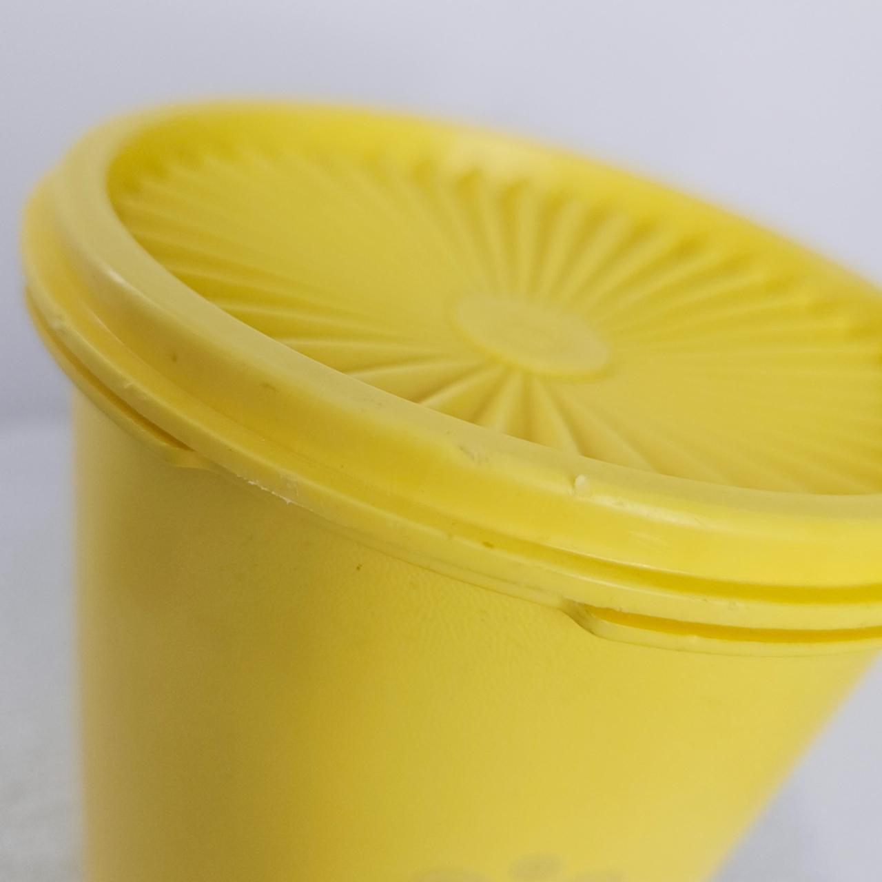 Tupperware Vintage Set of 3 Yellow... - Depop