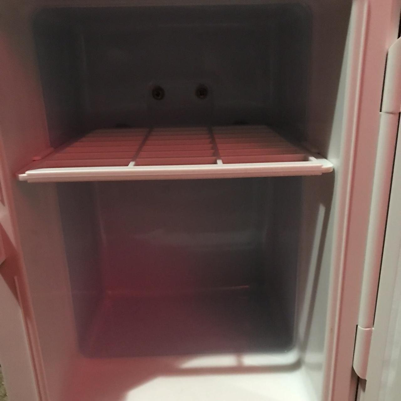 Pink mini fridge ‼️9.60 x 7.00 x 10.70 inches‼️ ~in... - Depop