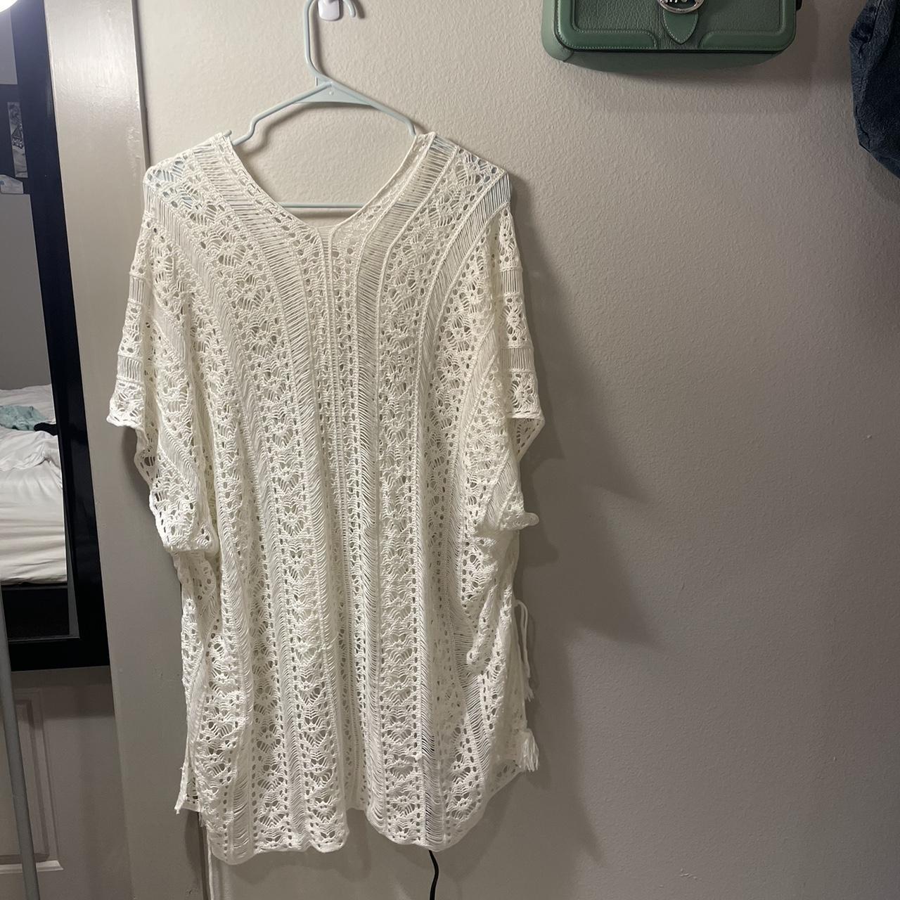 Small but can fit a medium white knitted swimsuit... - Depop