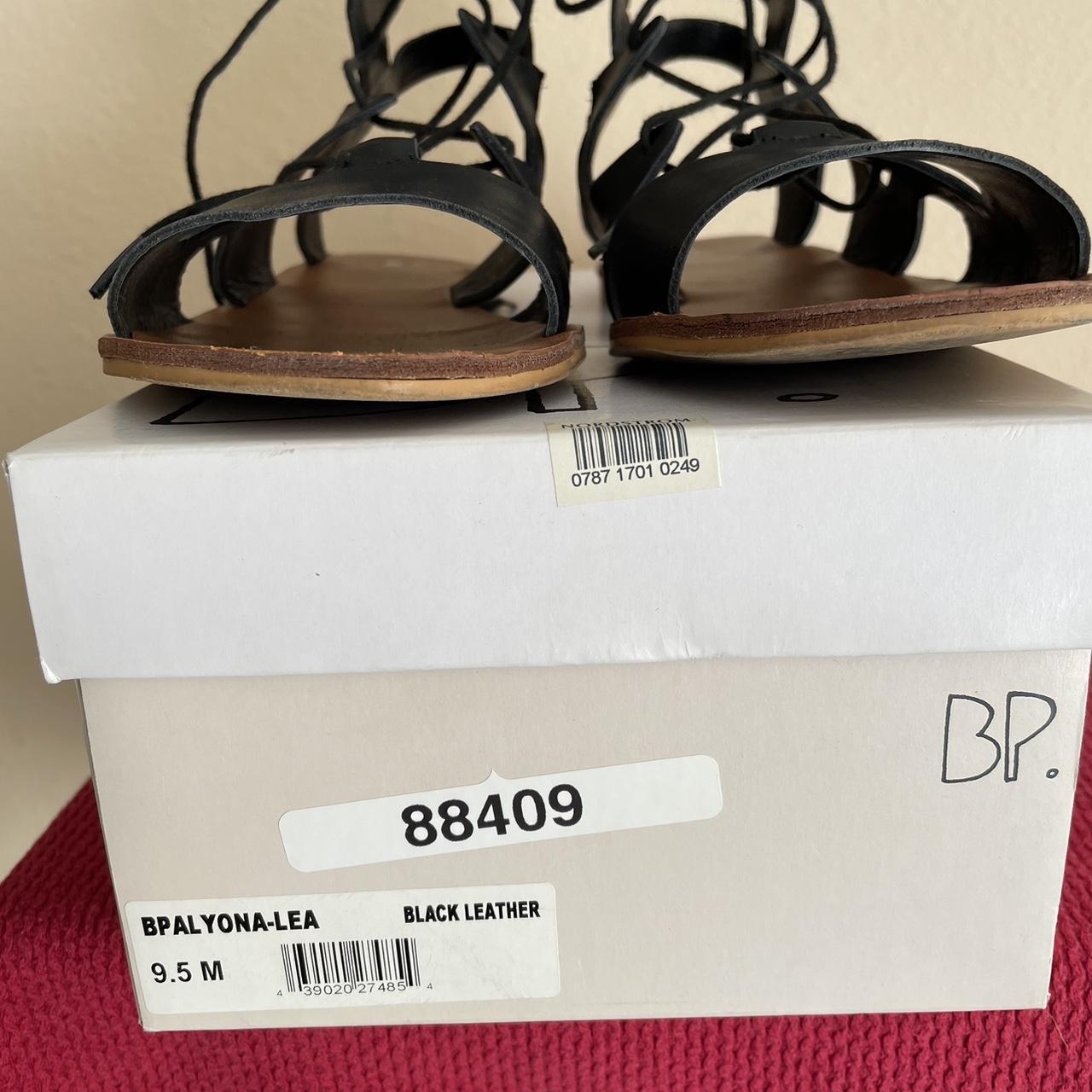 BP Women's Black and Tan Sandals | Depop