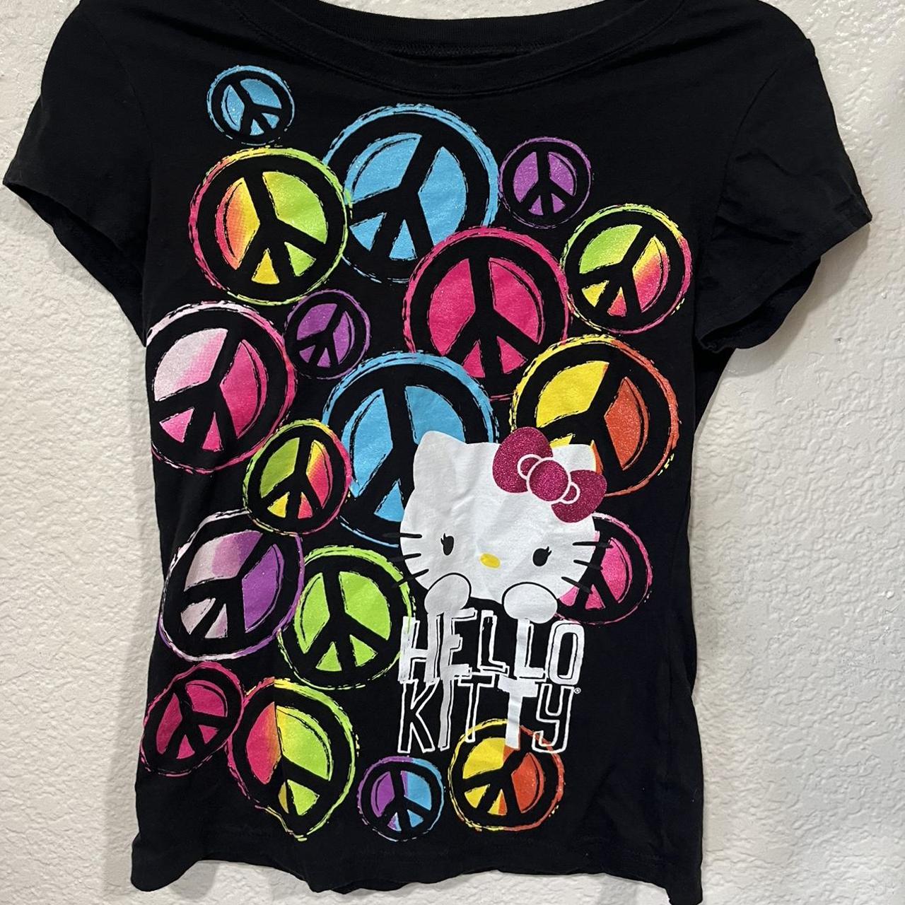 Hello kitty 2013 peace sign t shirt in good... - Depop
