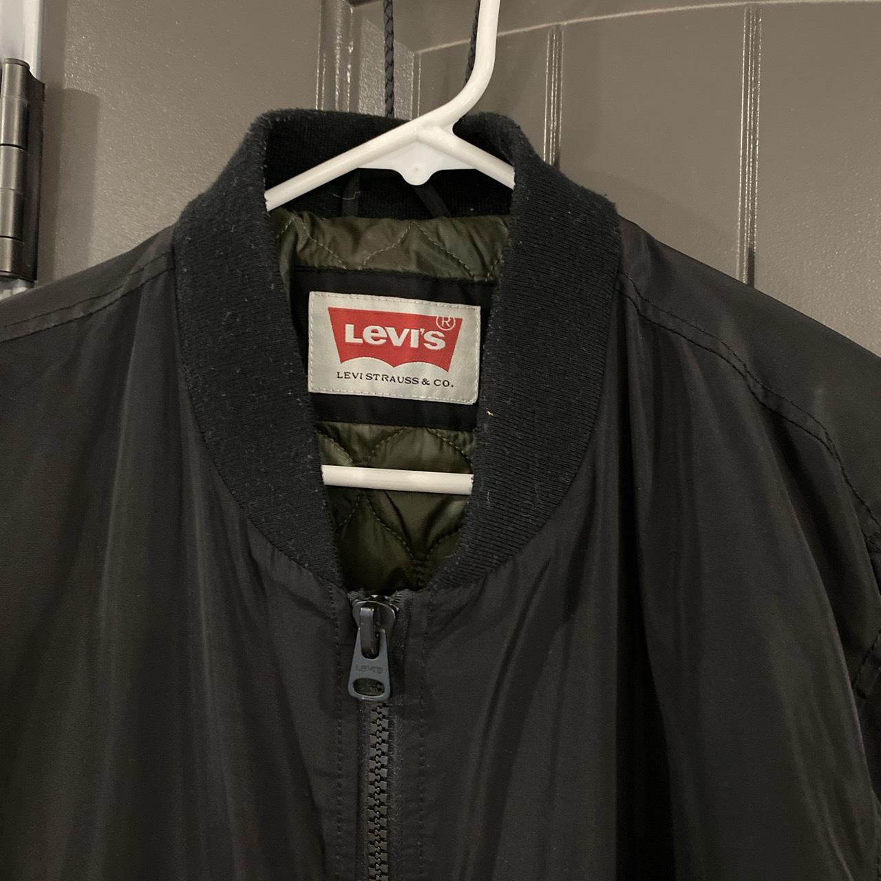 Levi’s Bomber jacket - Depop