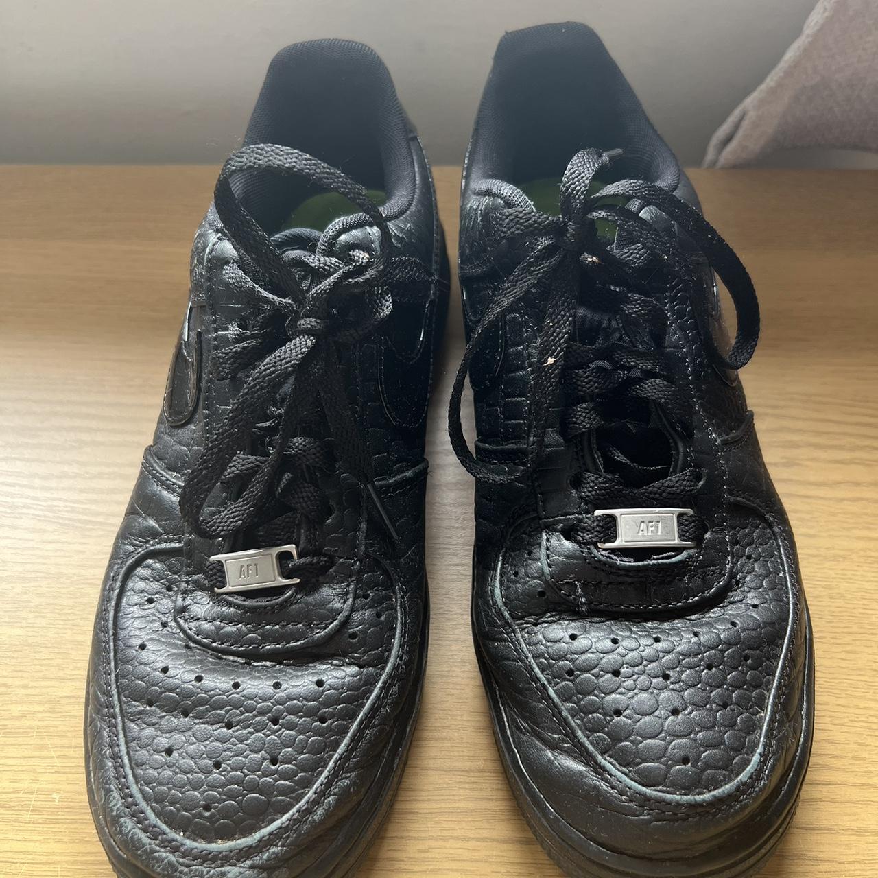 Black snake skin air force 1 size 6 !! Really good... - Depop