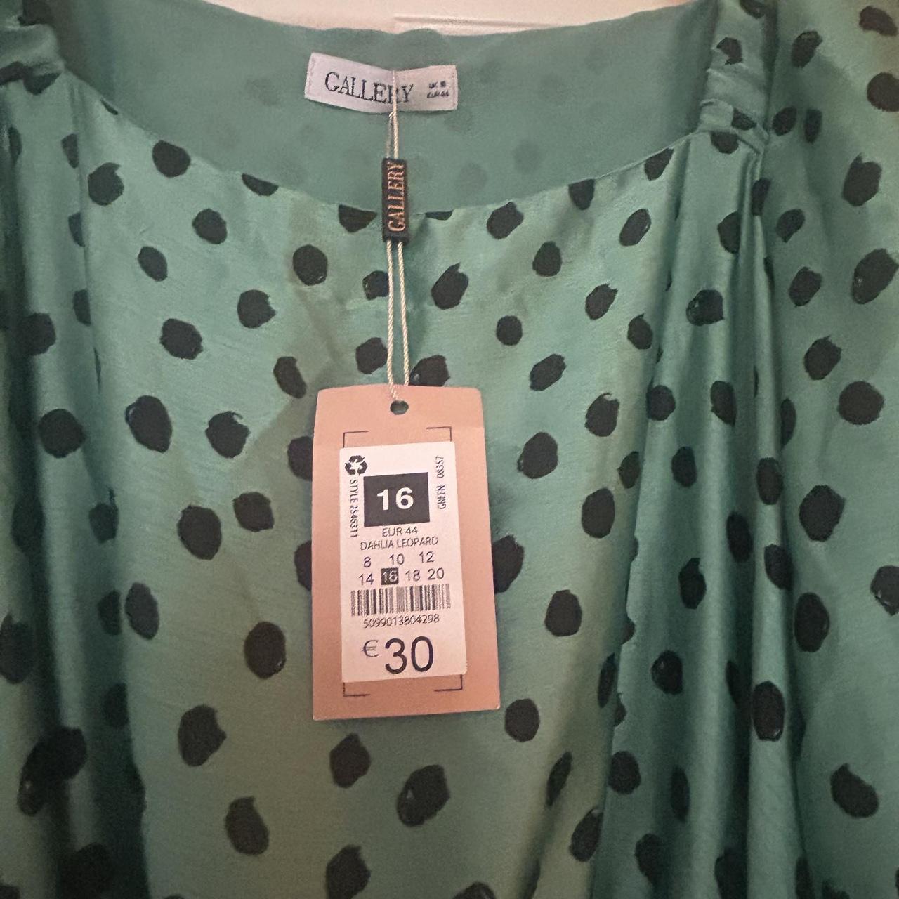 Dunnes Gallery green leopard print midi dress Belt... - Depop