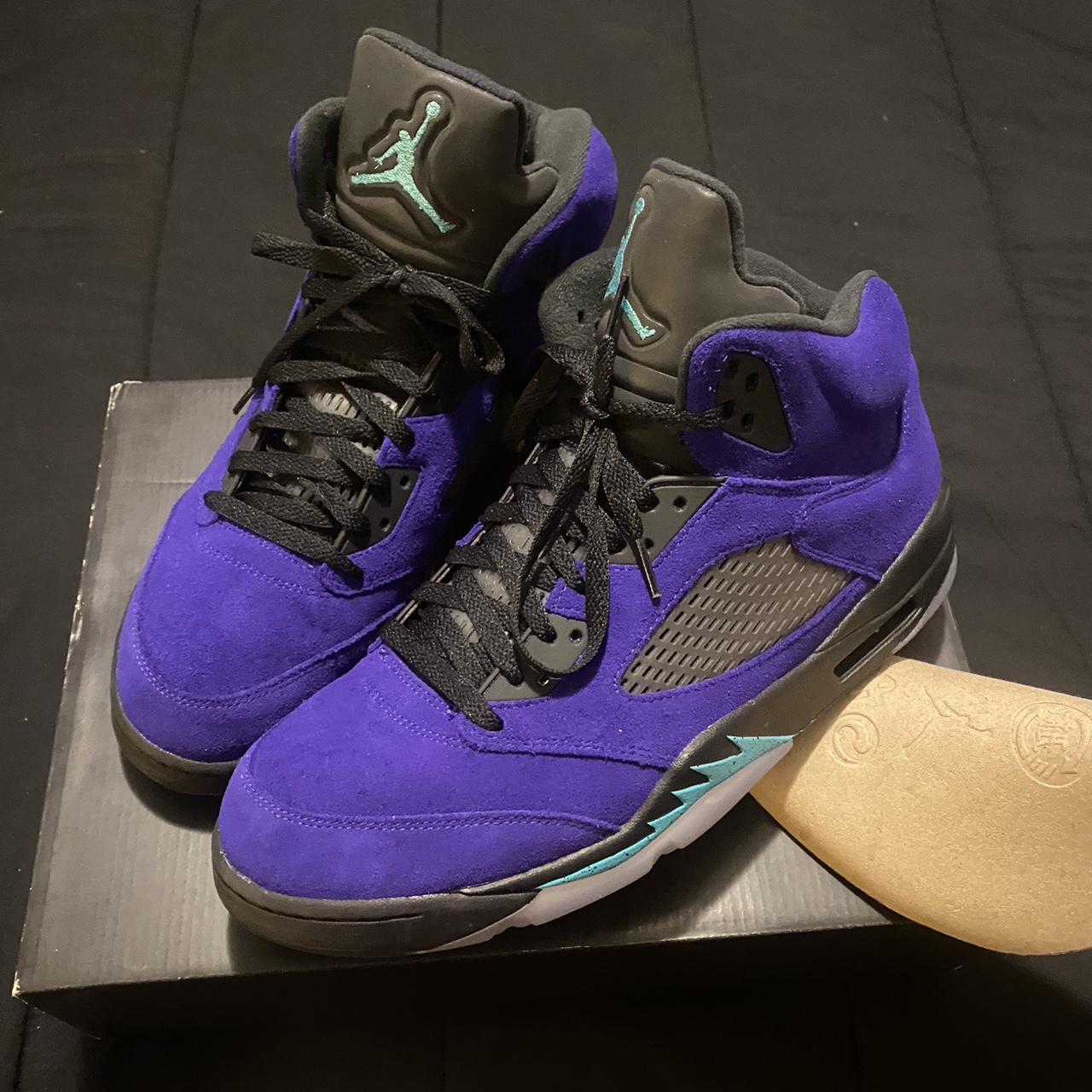 Jordan Retro 5 Grape US 13 Worn 2x Condition 9/10... - Depop