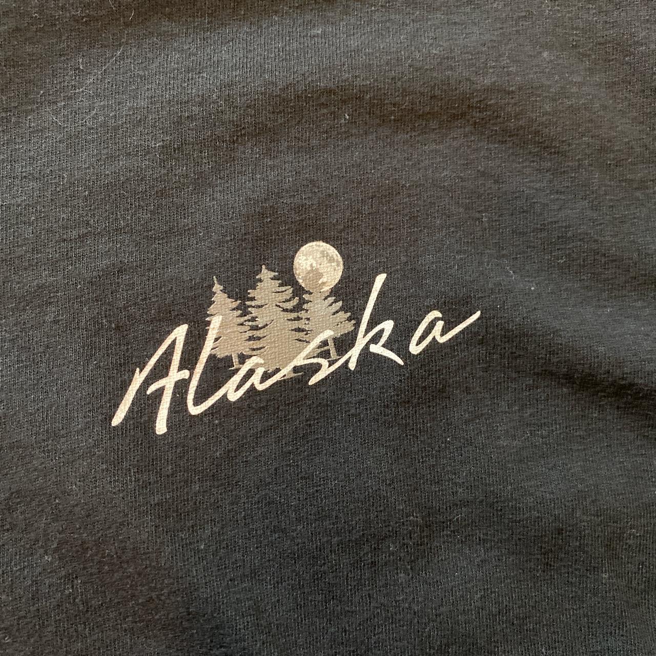 vintage cropped Alaska tee, size L but fits like a M... - Depop