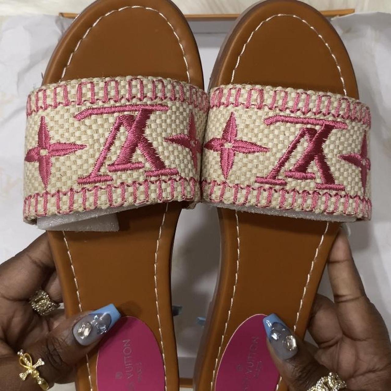 Louis Vuitton Slides - Size 8 - Dh gate, very... - Depop