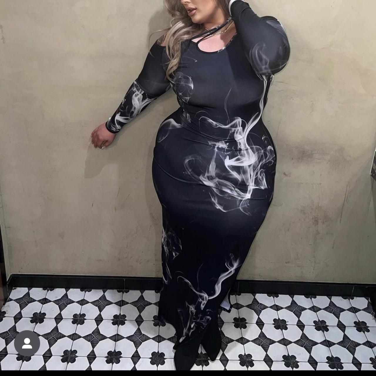 Dress worn once I believe it’s a 2XL - Depop