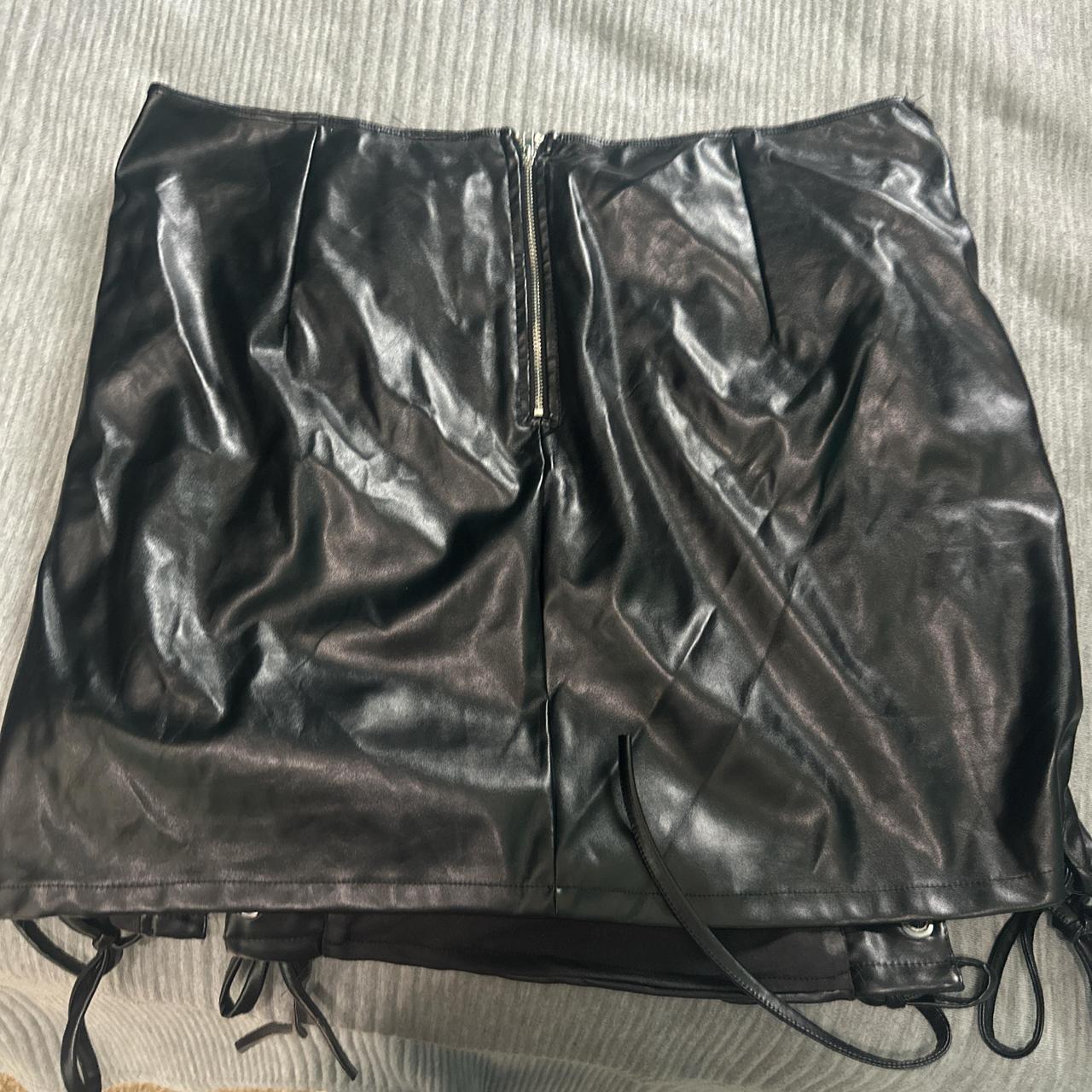 2XL stretchy faux leather skirt fashion nova - Depop