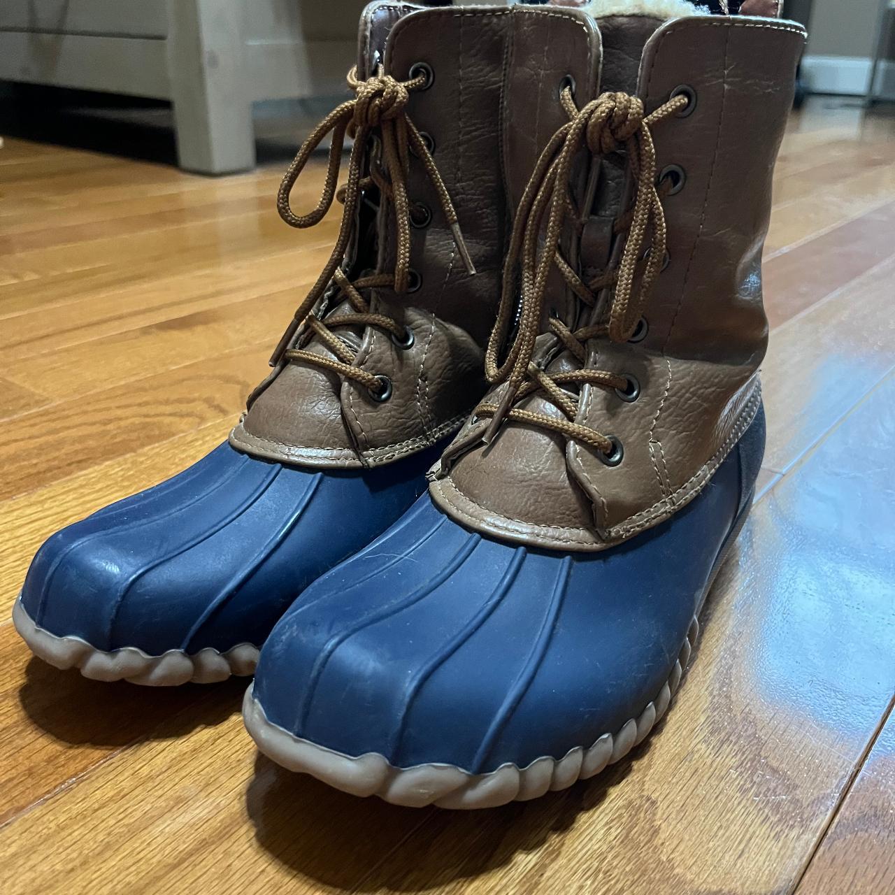 Women's Brown and Navy Boots | Depop