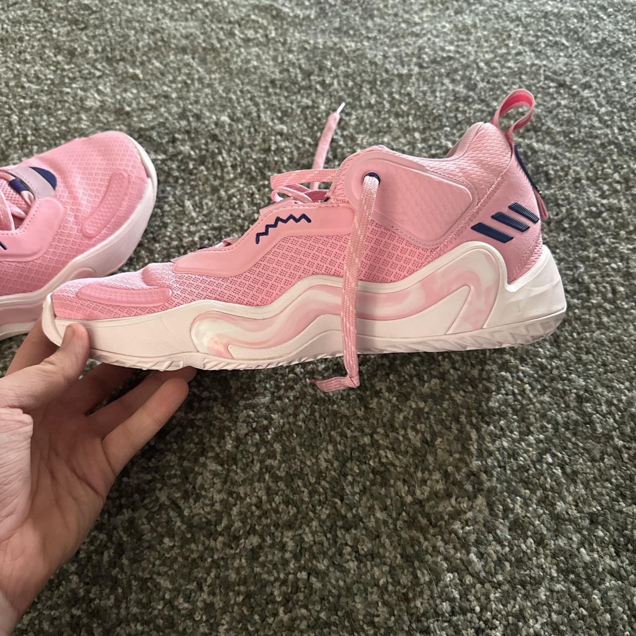 Don issue 3 pink colorway - Depop