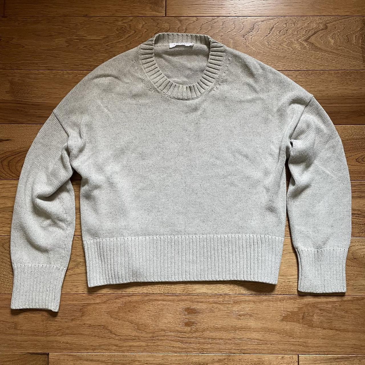 Everlane light gray sweater - Depop