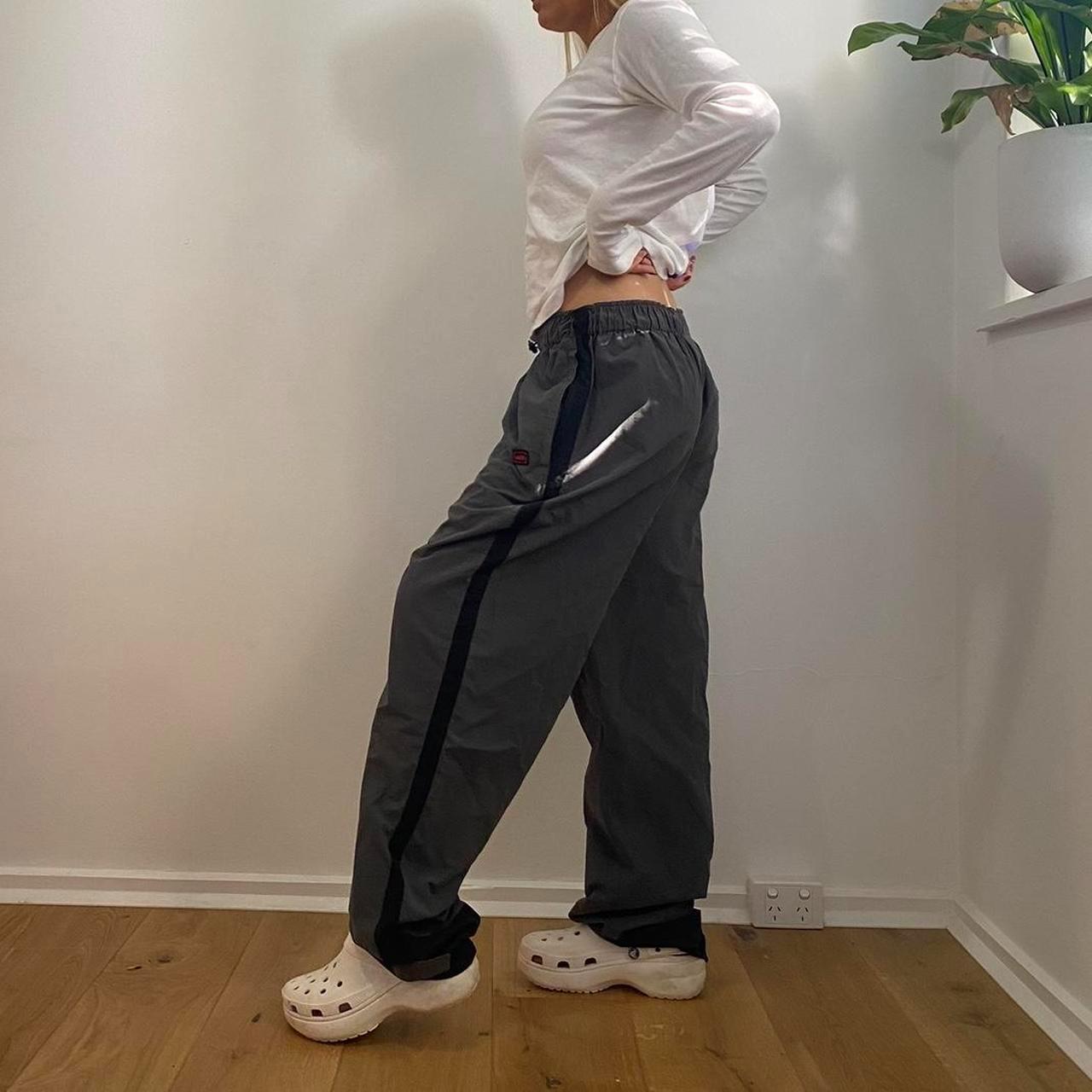 dunlop trackpants size xl #dunlop #trackpants #repop - Depop