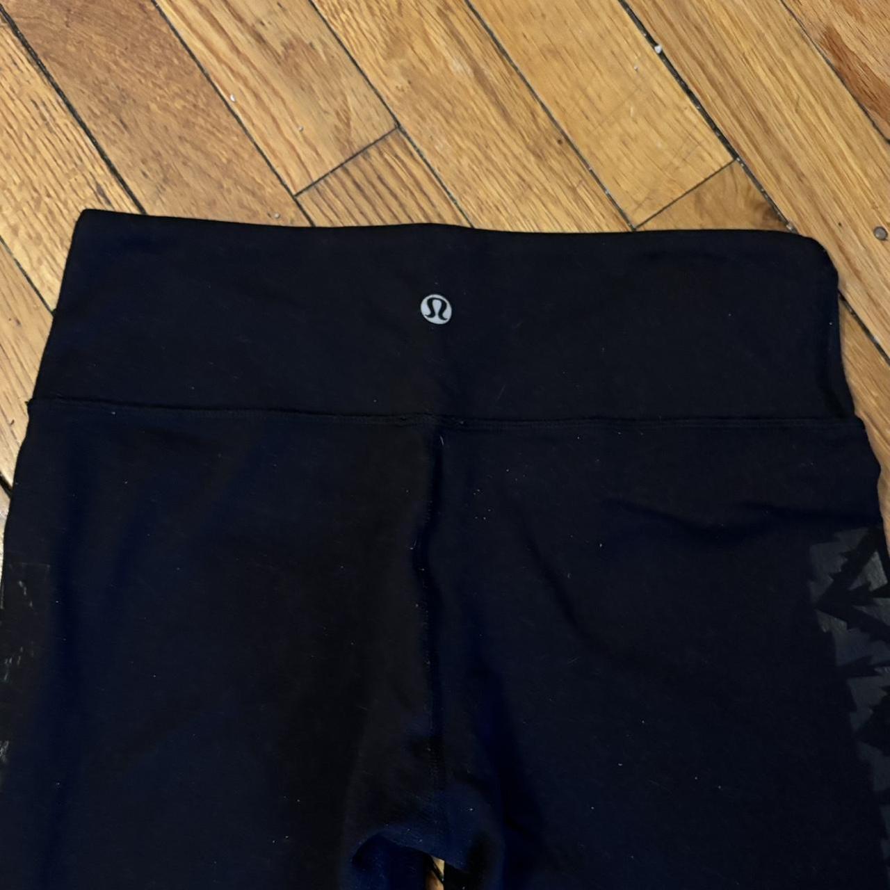 Lululemon Leggings - size 6 - black printed - Depop