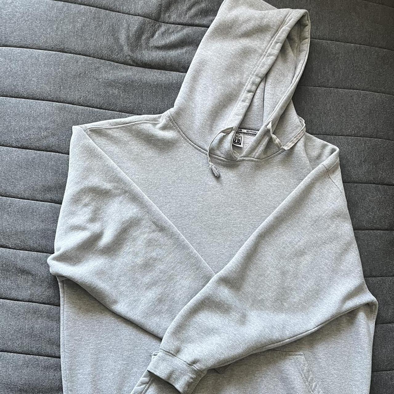 Large light gray pro club hoodie - Depop